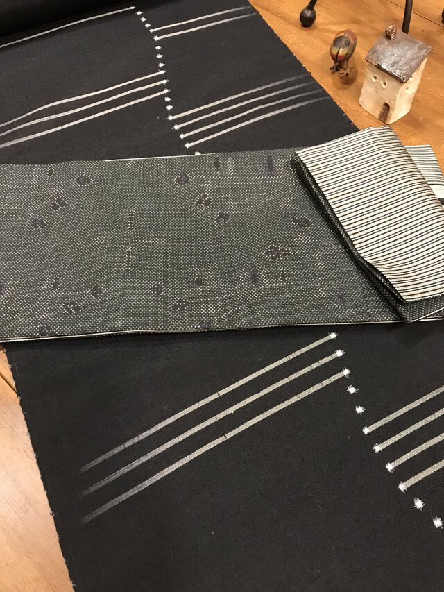 黒地絣反物 | iichi ハンドメイド・クラフト作品・手仕事品の通販