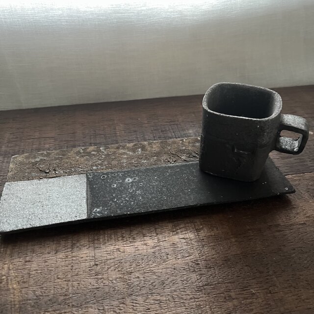 黒釉&黒泥彩 長角板皿 (geometrical pattern−8) | iichi ハンドメイド・クラフト作品・手仕事品の通販