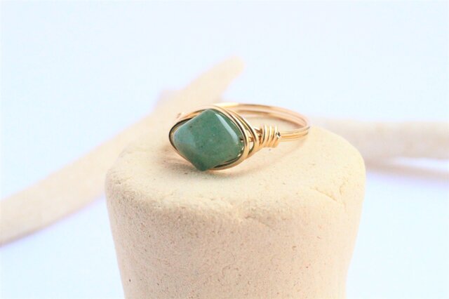 コロコロ アベンチュリン タンブル Wire Ring | iichi ハンドメイド・クラフト作品・手仕事品の通販