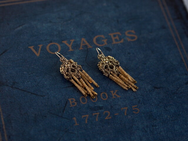 【P様ご予約作品】Baroque - antique gold- 吊り灯（イヤリング） | iichi ハンドメイド・クラフト作品・手仕事品の通販