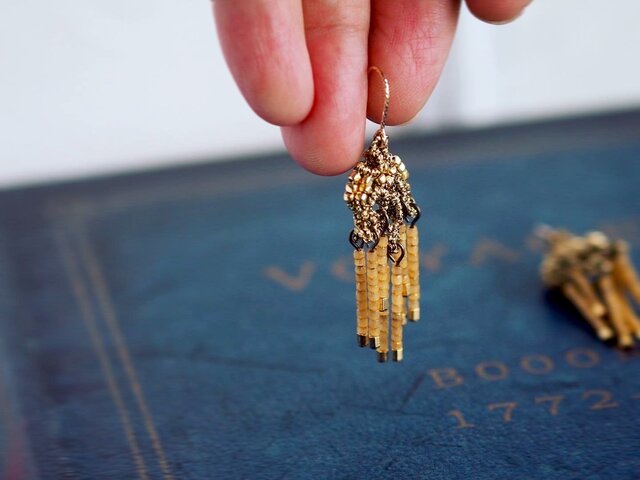 【P様ご予約作品】Baroque - antique gold- 吊り灯（イヤリング） | iichi ハンドメイド・クラフト作品・手仕事品の通販