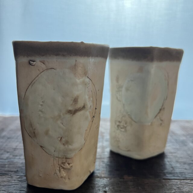 白磁「graffiti」カップ (noppo GOKAKU) pattern−3、pattern−4 | iichi ハンドメイド・クラフト作品・手仕事品の通販