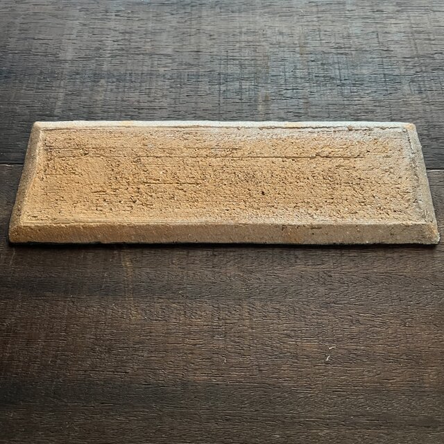 黒釉&黒泥彩 「紬帯」板皿 (geometrical pattern-1) | iichi ハンドメイド・クラフト作品・手仕事品の通販