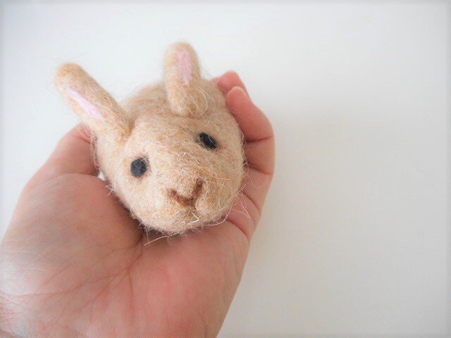 ナチュラルうさぎのキーケース | iichi ハンドメイド・クラフト作品・手仕事品の通販