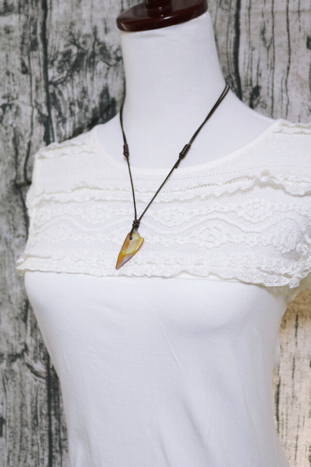 硝子の欠片ペンダント ポジティブイエロー | iichi ハンドメイド・クラフト作品・手仕事品の通販