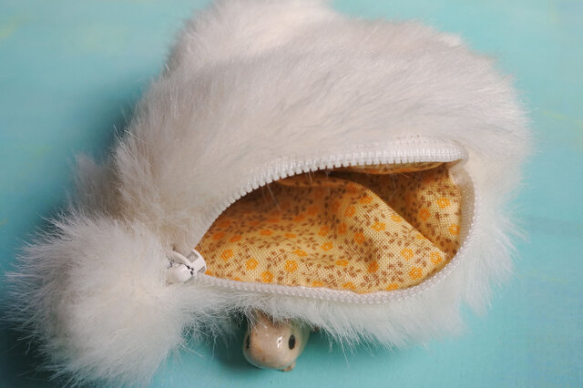 ミニうさぎポーチ（白）006 | iichi 日々の暮らしを心地よくするハンドメイドやアンティークのマーケットプレイス