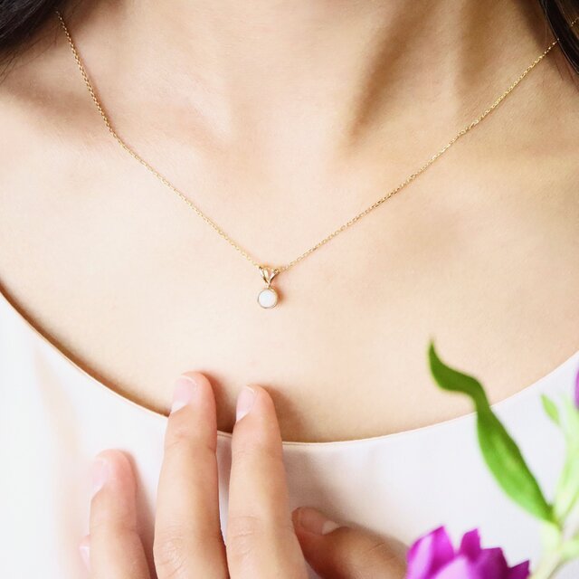 [Petite] チェーンの素材が選べる！オパール ネックレス | iichi 日々の暮らしを心地よくするハンドメイドやアンティークのマーケットプレイス