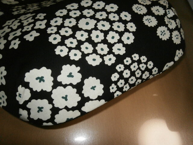 綿麻＊キャンパス生地・コサージュ柄＊ふっくら丸底＊手提げ | iichi ハンドメイド・クラフト作品・手仕事品の通販