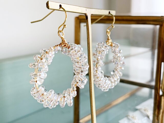 きらめくガラスビーズ・フープ・イヤリング/ピアス Vol.7 | iichi ハンドメイド・クラフト作品・手仕事品の通販