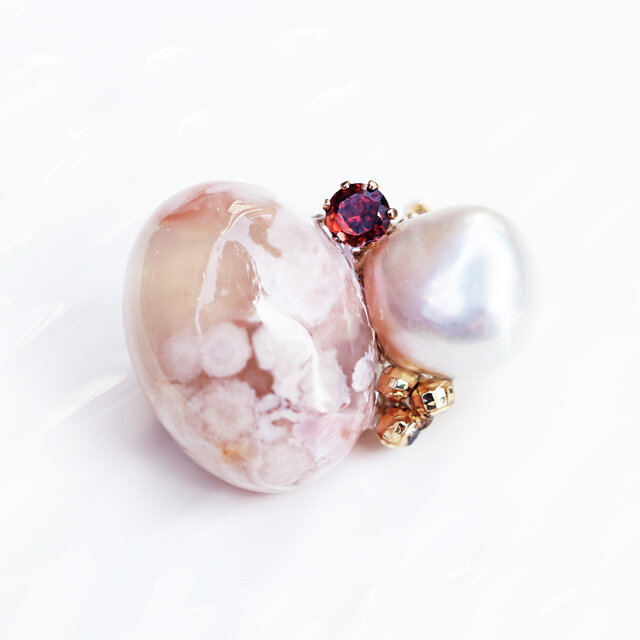 チェリーブロッサムアゲートとガーネット・真珠のブローチ ～All your heart | iichi ハンドメイド・クラフト作品・手仕事品の通販