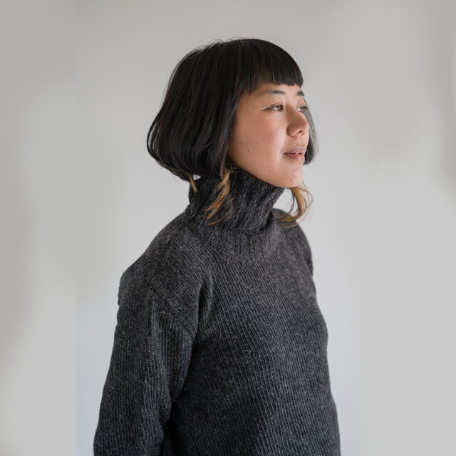 bighug カプチーニャショートタートル チャコール | iichi ハンドメイド・クラフト作品・手仕事品の通販