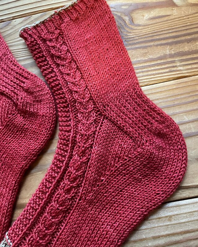 No.938 i様オーダー品 手編み靴下 | iichi 日々の暮らしを心地よくするハンドメイドやアンティークのマーケットプレイス