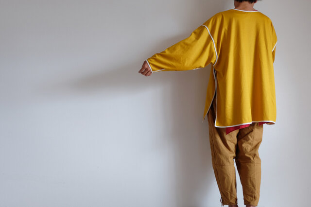 ビックヘンリーネック ZIPスリットカットソー/上質ウール ハイゲージニット【イエローに生成りパイピング・サックスZIP】 | iichi 日々の暮らしを心地よくするハンドメイドやアンティーク ...