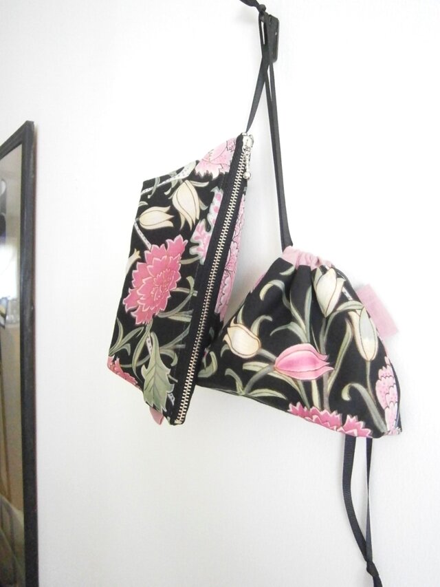 chic＆cute Flowers×linen PouchSet | iichi 日々の暮らしを心地よくするハンドメイドやアンティークのマーケットプレイス