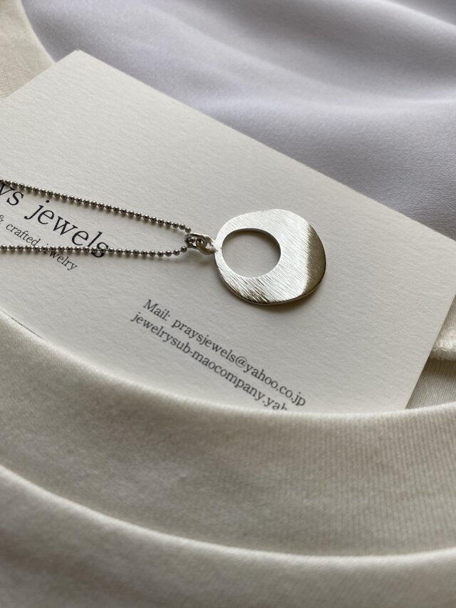 Circle Metal Necklaces ヘアラインサークル・リング・フープデザインシルバーメタルネックレス 約50cm | iichi ハンドメイド・クラフト作品・手仕事品の通販