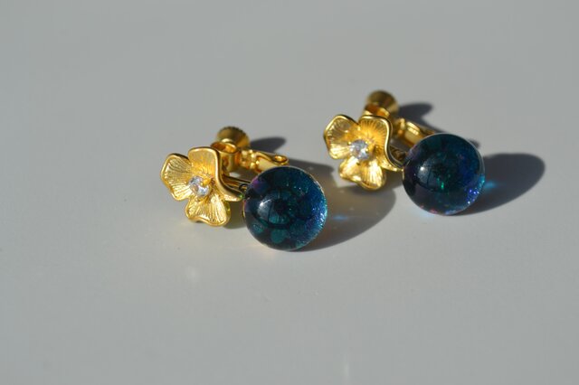 Nv+ ume （イヤリング） | iichi ハンドメイド・クラフト作品・手仕事品の通販