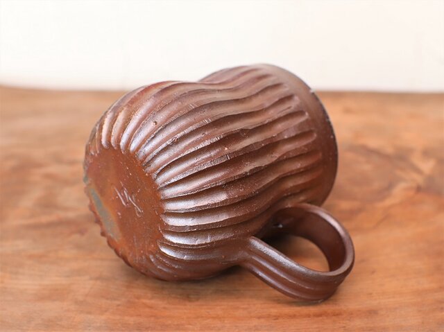 備前焼 コーヒーカップ(鎬) c11-036 | iichi 日々の暮らしを心地よくするハンドメイドやアンティークのマーケットプレイス