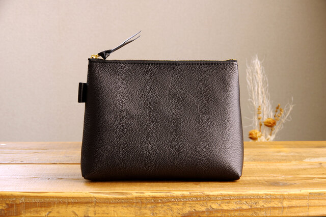 《LIONA》スクエアポーチ Large ブラック | iichi ハンドメイド・クラフト作品・手仕事品の通販