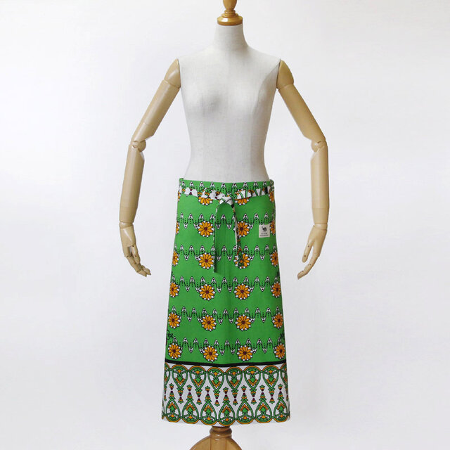 ソムリエ・エプロン（カンガ）ユニセックス おしりが隠れる カフェ ロング キャンプ アウトドア | iichi ハンドメイド・クラフト作品・手仕事品の通販