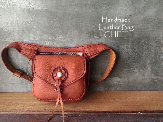 レザーウエストバッグ・貝飾り入り茶色 | iichi 日々の暮らしを心地よくするハンドメイドやアンティークのマーケットプレイス