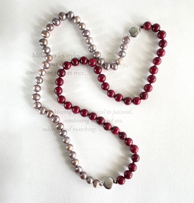 ロングにもなる⭐︎ 秋色レッドセサミジャスパーとライトパープルバロックパールのネックレス | iichi ハンドメイド・クラフト作品・手仕事品の通販