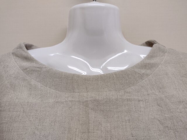 ☆【リネン100】ボトルネックブラウス 生成り M・L・LL ～ブラウス～ | iichi 日々の暮らしを心地よくするハンドメイドやアンティークのマーケットプレイス