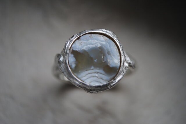 雲間からの眺め＊風化メノーリング | iichi 日々の暮らしを心地よくするハンドメイドやアンティークのマーケットプレイス