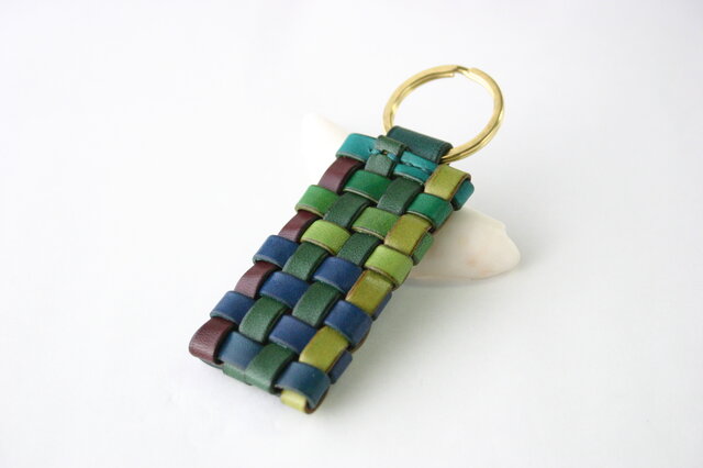 手染め革 風のキーホルダー ダブルリングタイプ 18 | iichi ハンドメイド・クラフト作品・手仕事品の通販