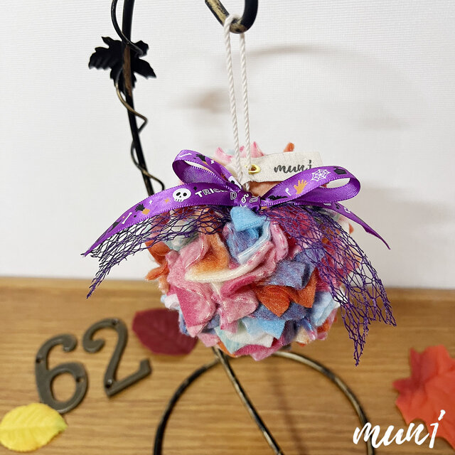 ハロウィン 布リースボールM（カラフル） | iichi ハンドメイド・クラフト作品・手仕事品の通販