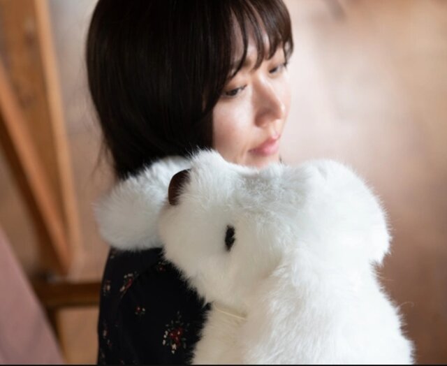 感動する抱き心地。重さ約3400g、命の重みを感じるぬいぐるみ・シロラン（白） | iichi 日々の暮らしを心地よくするハンドメイドやアンティークのマーケットプレイス