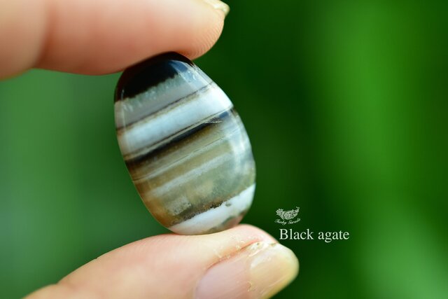 瑪瑙ボツワナアゲート ルース1 カポジョンS580 | iichi 日々の暮らしを心地よくするハンドメイドやアンティークのマーケットプレイス