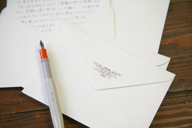 〔retro pattern series〕洋封筒 | iichi 日々の暮らしを心地よくするハンドメイドやアンティークのマーケットプレイス