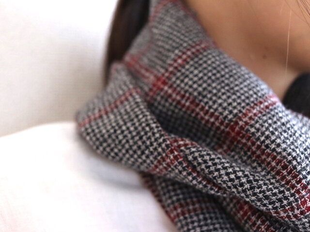 ウールチェックのミニスヌード 黒白赤系 No.248-1 | iichi ハンドメイド・クラフト作品・手仕事品の通販