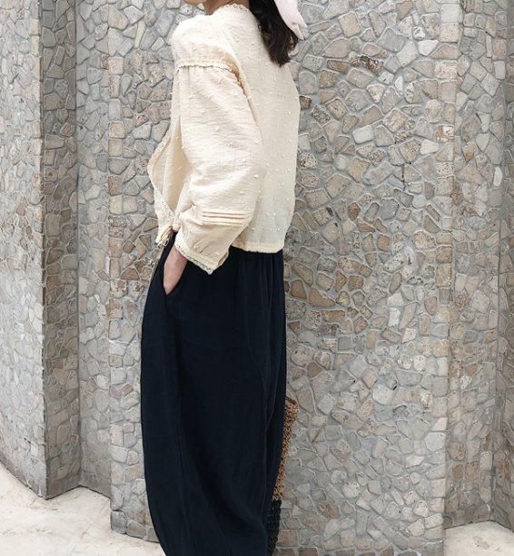 【注文製作 】Vネックのシャツ コットンリネンシャツ/ ゆったり*レトロ*ベージュ*秋 | iichi ハンドメイド・クラフト作品・手仕事品の通販