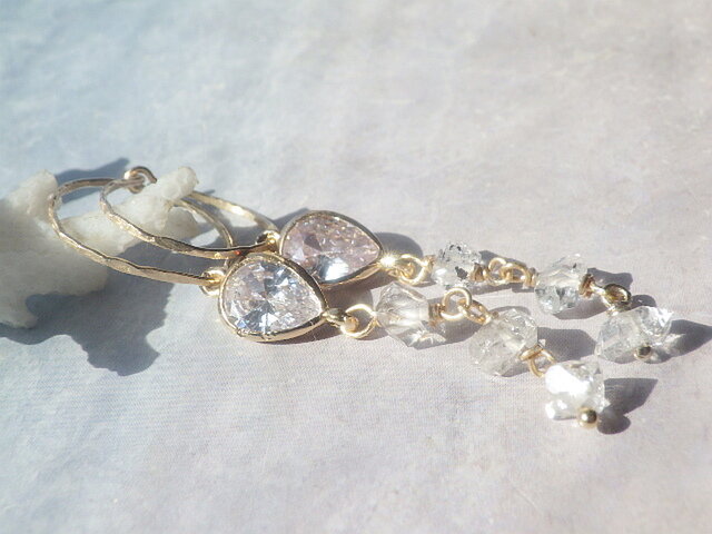 *14kgf*Ice Drop Hoop 氷の連なりフープピアス☆ジルコニア☆ハーキマークウォーツ | iichi ハンドメイド・クラフト作品・手仕事品の通販