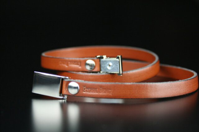 ユニセックス3連ブレスレット・茶 | iichi 日々の暮らしを心地よくするハンドメイドやアンティークのマーケットプレイス