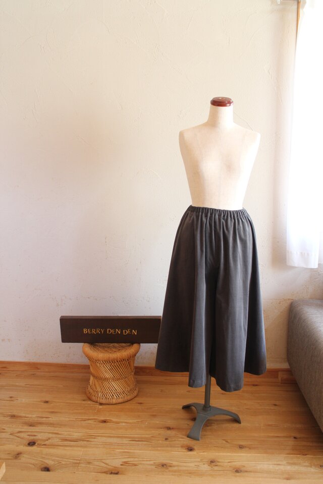 コーデュロイ「ダークグレー」 75cm丈 | iichi ハンドメイド・クラフト作品・手仕事品の通販