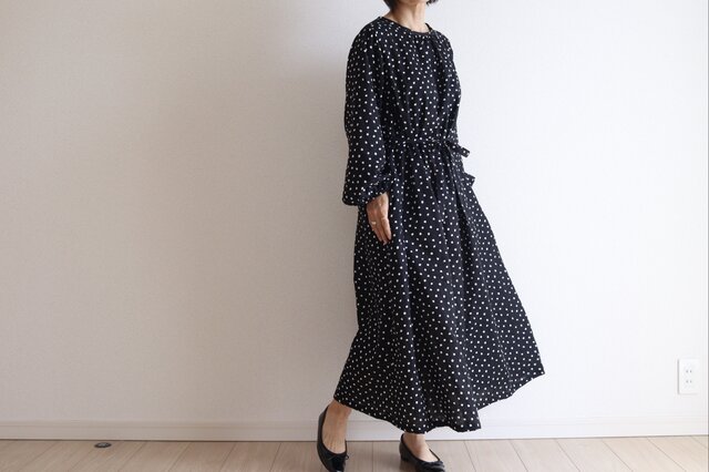 水玉ガーゼ 長袖ワンピ NO.253 | iichi 日々の暮らしを心地よくするハンドメイドやアンティークのマーケットプレイス
