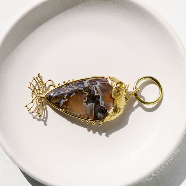 チューブ アゲート フィッシュ チャーム / Tube Agate Fish charms | iichi ハンドメイド・クラフト作品・手仕事品の通販