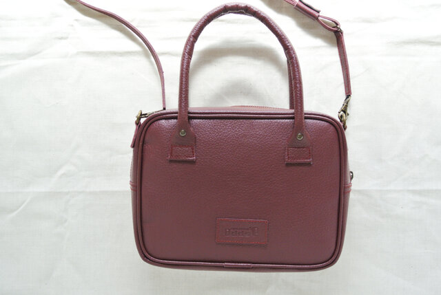 うさぎスカル（UR-1)、ワインカラーのハンド、ショルダーバック。 | iichi ハンドメイド・クラフト作品・手仕事品の通販