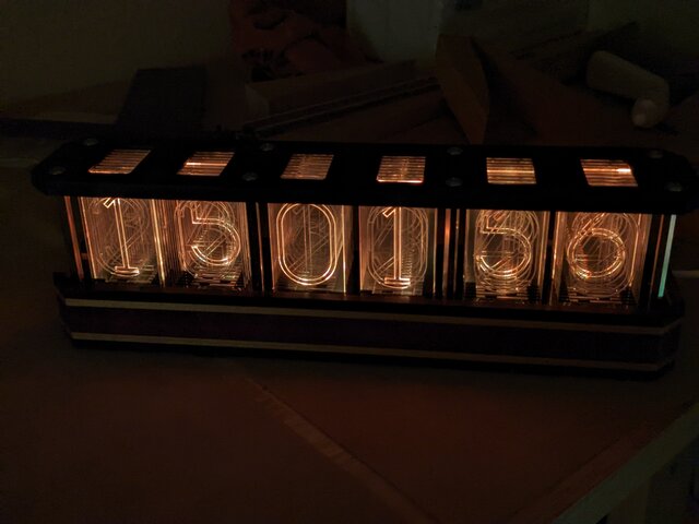 ニキシー風LEDクロック 木製削り出し仕様 | iichi ハンドメイド・クラフト作品・手仕事品の通販