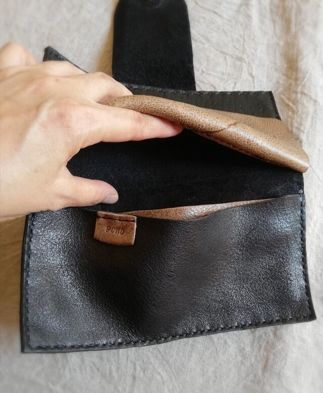 simple wallet ブラック ブラウン オイルシュリンクレザー | iichi ハンドメイド・クラフト作品・手仕事品の通販