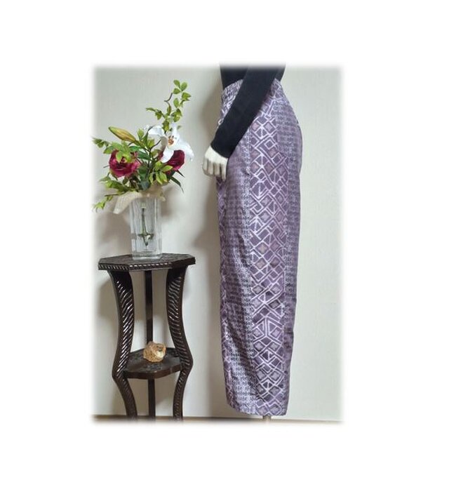 97 【モデルチェンジ】履くと可愛い大島紬ワイドパンツ（紫系・花柄とダイヤ柄） | iichi ハンドメイド・クラフト作品・手仕事品の通販