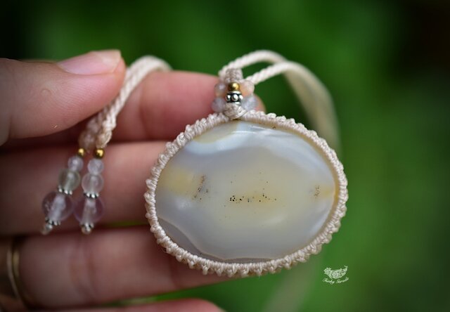 白い眼★瑪瑙★アゲート マクラメネックレス749 | iichi ハンドメイド・クラフト作品・手仕事品の通販