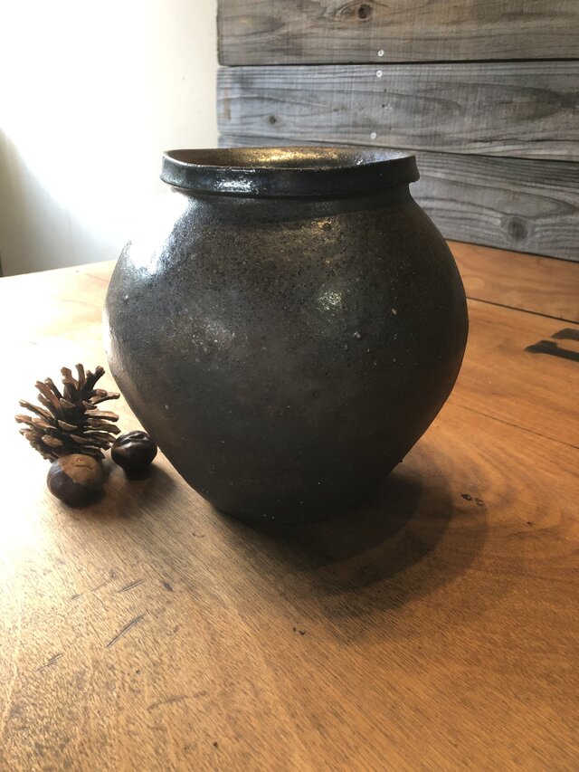 手捻りの壺 no 82 | iichi ハンドメイド・クラフト作品・手仕事品の通販