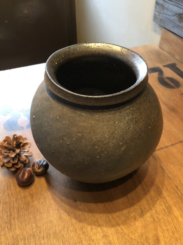手捻りの壺 no 82 | iichi ハンドメイド・クラフト作品・手仕事品の通販