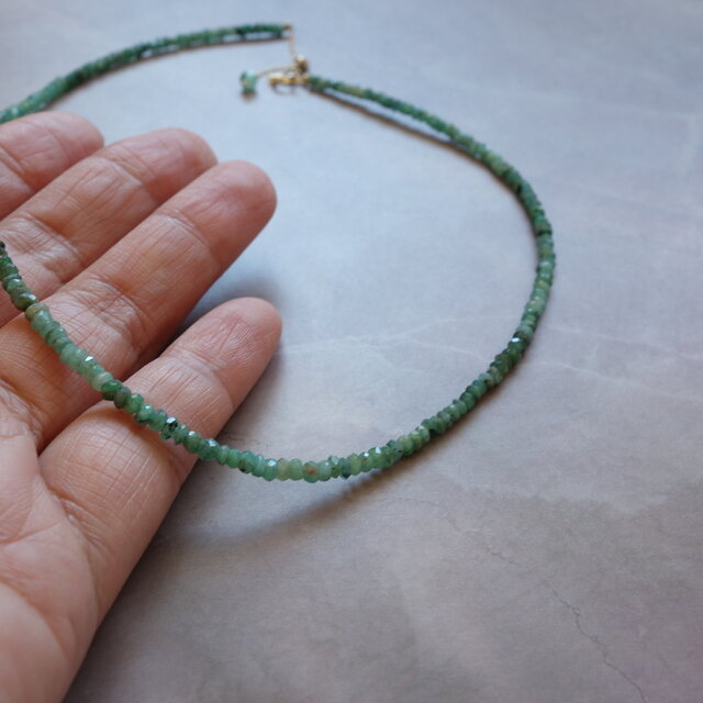 エメラルド ネックレス 3mm | iichi ハンドメイド・クラフト作品・手仕事品の通販