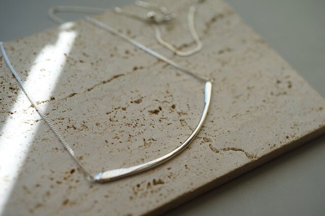 【loop】silver necklace （アジャスターあり） | iichi 日々の暮らしを心地よくするハンドメイドやアンティークのマーケットプレイス