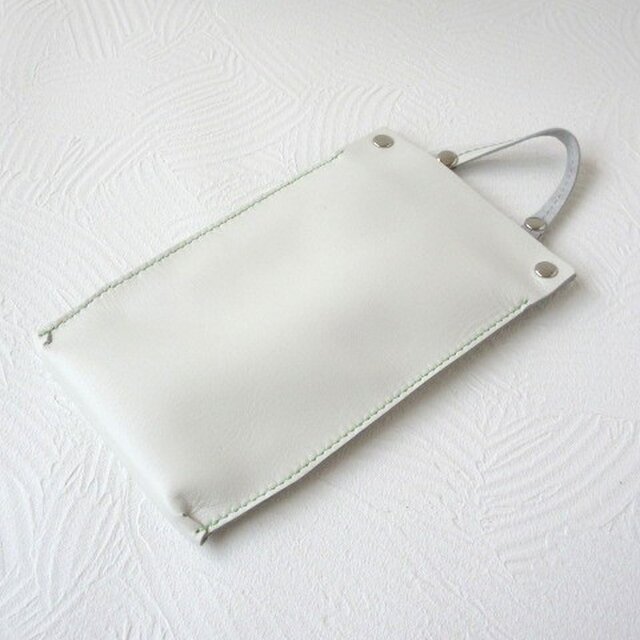よくばり3way♪《牛革》スマホショルダーポーチ・フラットタイプ・068 | iichi ハンドメイド・クラフト作品・手仕事品の通販