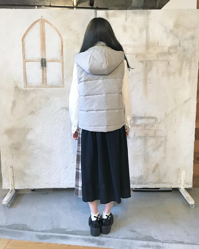 （Hjärta）ドビークロス×綿ウールバフ中綿キルトベスト light grey | iichi ハンドメイド・クラフト作品・手仕事品の通販